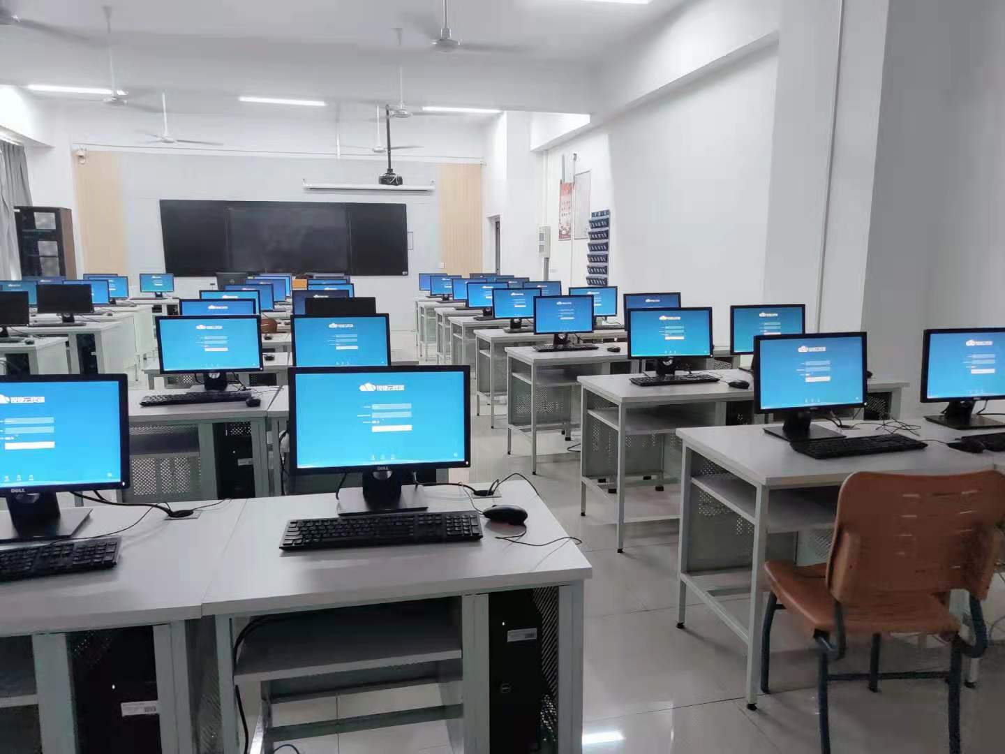 我处顺利完成实训室云平台部署工作